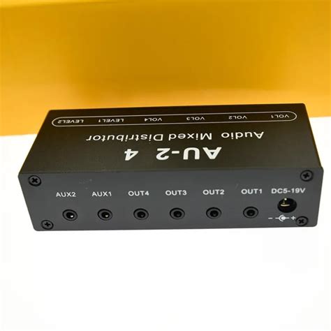 Stereo Audio Mixer Distributor Signal Selector Switcher 2 Input 4