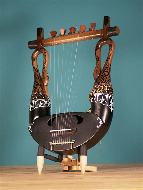 Lyre Instrument