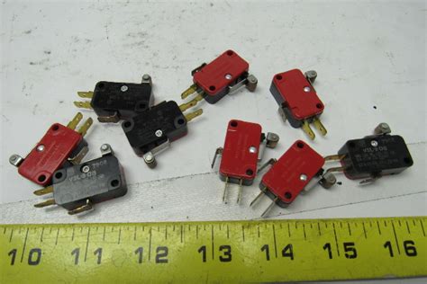 Microswitch V3l 3 D8 Snap Action Limit Switch Roller Lever 250v Acdc