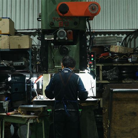 촬영편집 블랙아이언 그리들 국내 공장 생산과정 소개 영상제작 제품 영상 포트폴리오 크몽