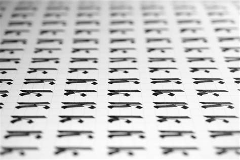 필기 흑백 기호 채우기 패턴 서예 문자 K 학습 기술 종이 페이지 서예 문자 K 배경입니다 워크 시트를 작성하는 문자 연습 0명에 대한 스톡 사진 및 기타 이미지 Istock