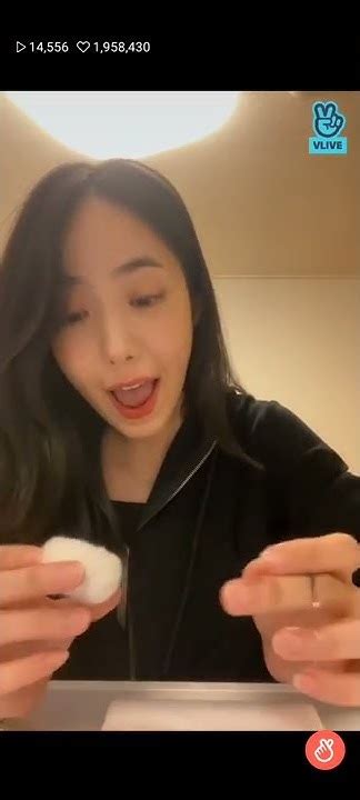 갑자기 훅 들어오는 신비 애교 Youtube