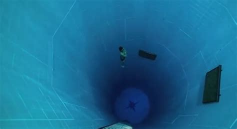 세상에서 가장 깊은 수영장… “심약자 주의” 동영상 포스트쉐어