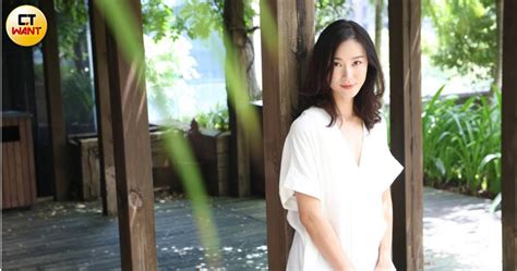 鍾瑶胸部囊腫開刀隔天就上工 睡醒來驚見床上一灘血急忙回診 娛樂 Ctwant