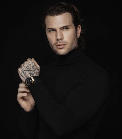 Мистър България е първият участник в Ергенът Любов в рая Информационна агенция ПИК