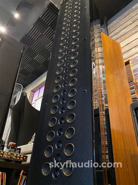 Mcintosh Xrt1k Line Array Speakers 1200w Pre Owned In Store Only