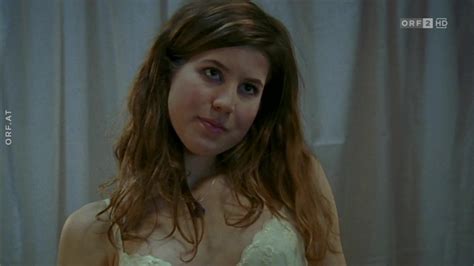 Nude Video Celebs Nora Heschl Nude Oben Ohne S01e04 2007