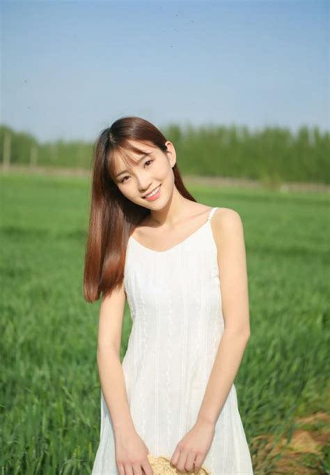 人像攝影陽光自然的笑容 完美精緻的臉龐 每日頭條