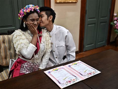Thai Lawmakers On Road To Legalising Same Sex Marriage Rthk