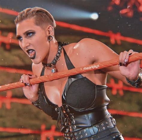 Pin By Maam Mooth On Rhea Ripley Wwe Female Wrestlers Female
