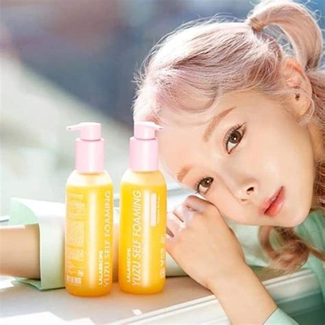 Lalarecipe Yuzu Self Foaming 3 in 1 Peel Cleanser 200 ml. | Lazada.co.th