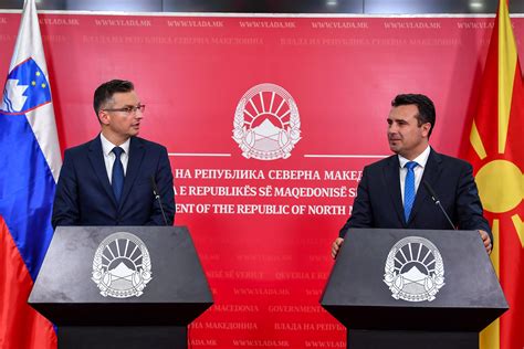 Силна поддршка од премиерот Шарец и на заедничката прес конференција со премиерот Заев Верувам