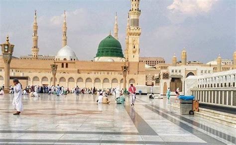 Zameen Maili Nahi Hoti Naat Shareef By Riaz Qadri