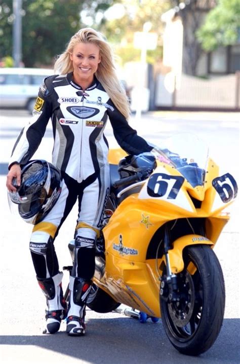 Костюм на байке 97 фото