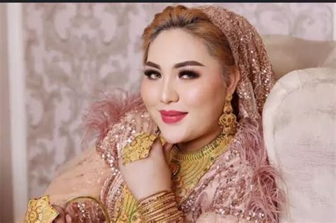 Mira Hayati Klaim Pelanggannya Sampai Nangis Karena Stok Kosong Fajar