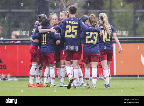 ROTTERDAM 06 11 2022 Varkenoord Azerion Eredivisie Vrouwen Feyenoord Ajax Women Season