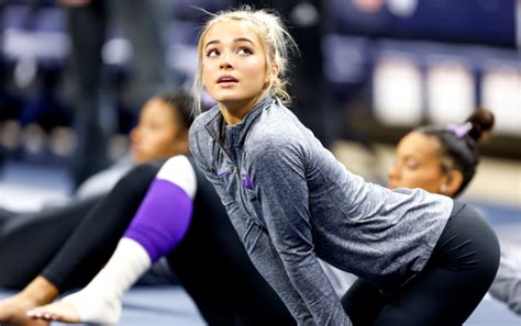Olivia Dunne Goes Viral On Tiktok Showing Off New Nike Dunks