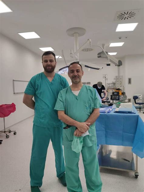 👨‍⚕️გიორგი კერესელიძე მოზრდილთა და ბავშვთა ონკო ორთოპედი ორთოპედ ტრავმატოლოგი ახლახანს