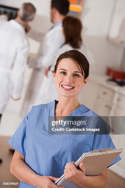 Medical Assistant Chart Photos And Premium High Res Pictures Getty Images