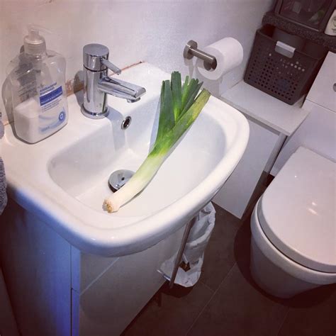 Top 10 Hilarious Easy Pranks To Do At Home For April Fools Day