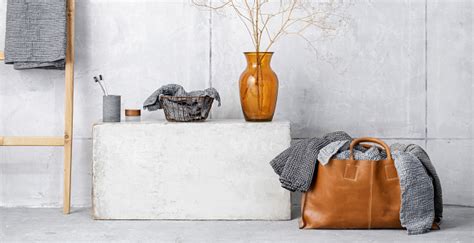 유기농 와플 린넨 수건 대나무 칫솔 현대적인 욕실 인테리어의 회색 색조의 욕실 제로 폐기물 액세서리 데일리 바디 케어 스파 및