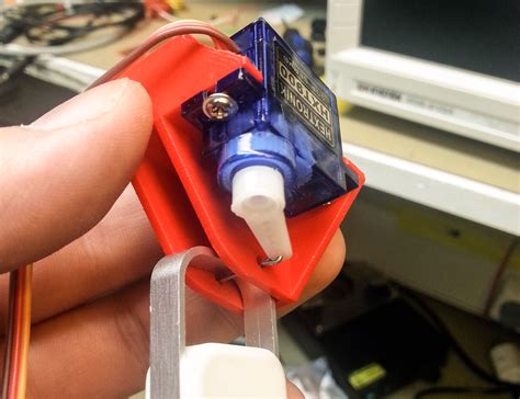 RC Servo Drop Mechanism YouMagine