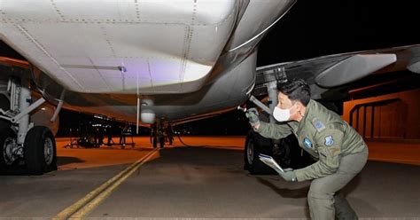 새해 첫 비행 앞두고 기체 외부 점검