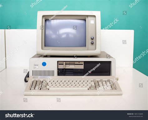 2 Ibm Personal Computer Xt Images Stock Photos Vectors Shutterstock