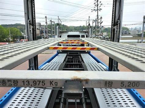 메가5톤카캐리어 전문가들