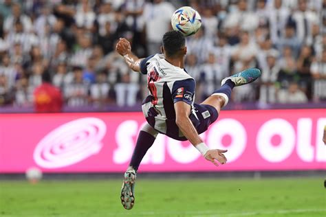 Pablo Sabbag estaba en posición adelantada La polémica jugada que terminó en gol de Alianza