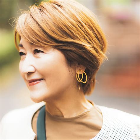 【60代の美髪術】67歳ライター「明るめカラーでオシャレの幅が広がる」 美st Online 美しい40代・50代のための美容情報サイト