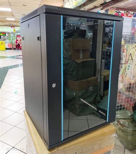 Dc09 V1 18u3ft 600600 Data Cabinet Kalman Ph
