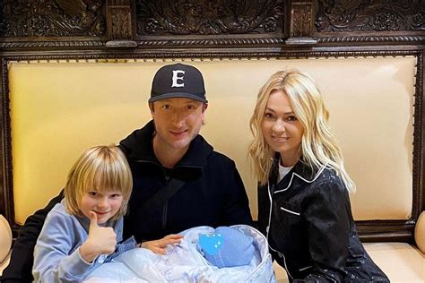 Рудковская и Плющенко вновь стали родителями 24СМИ