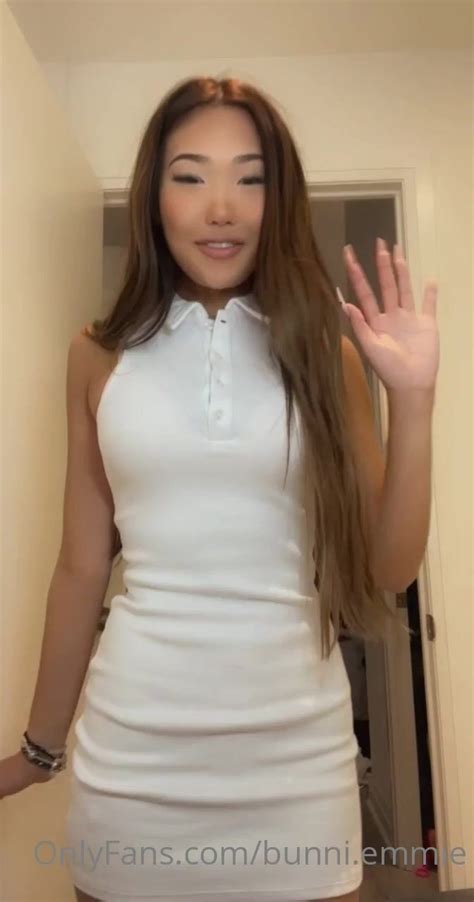 Watch Free Bunni Emmie Giveaway Lets Play A Game Im Giving You A