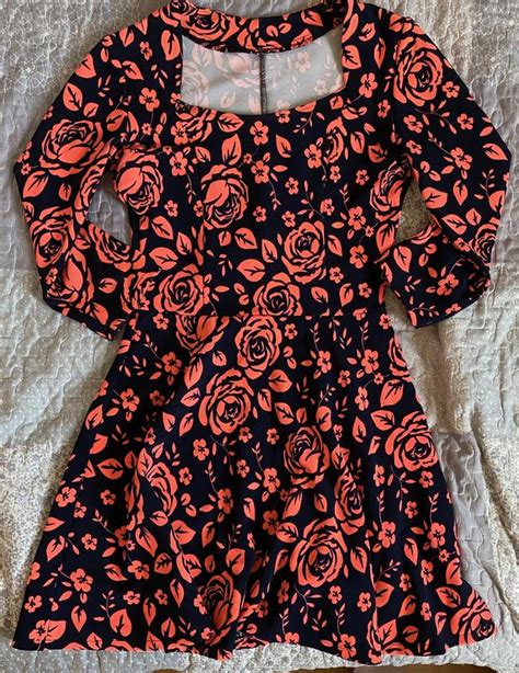 Сукню — ціна 190 грн у каталозі Короткі сукні Купити жіночі речі за доступною ціною на Шафі