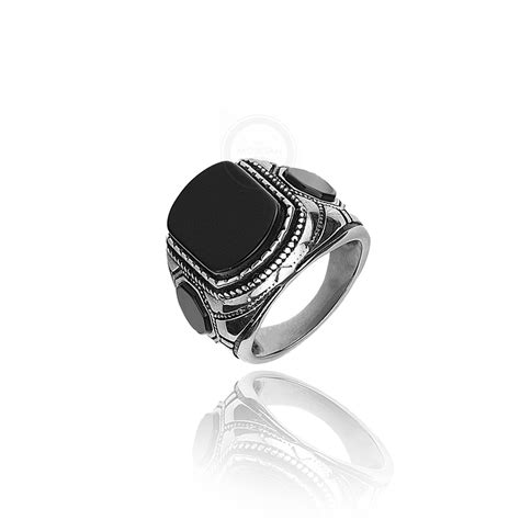 Купить Массивный перстень с черным камнем R343 в интернет магазине Mr Morgan Доставка по всей