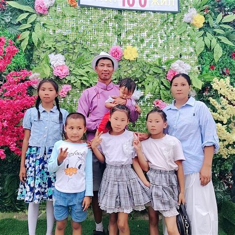 888 Үйлдвэрийн Эрдмийн баярын ДОКТОРЫН иж бүрэн маш хөөрхөн өмсгөлийн үйлчилгээ Худалдаа