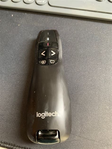 Logitech R400 Laser Presentation Clicker Computers And Tech Parts And Accessories Other