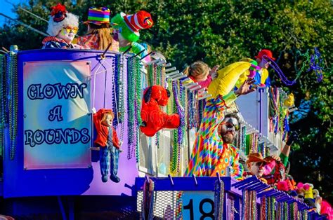 Joe Cain Day Mardi Gras Parade In Mobile Alabama Editorial Image Image Of Beads Posed 365425685