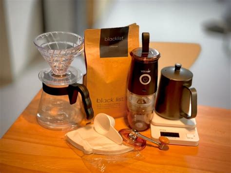 스페셜티원두로 만드는 홈카페 소개 그라인더 저울 드립퍼 드립포트 홀빈원두 블랙리스트 커피룸 네이버 블로그