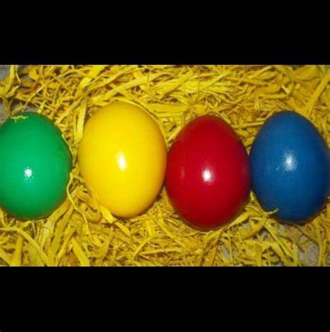 Новият начин за боядисване на яйца завладя всички които го видяха Вместо с пяна за бръснене