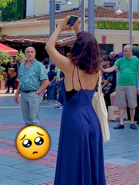 Girl Forgets To Zip Up Her Dress 😥 Dress Girl Forgets To Zip Up Her