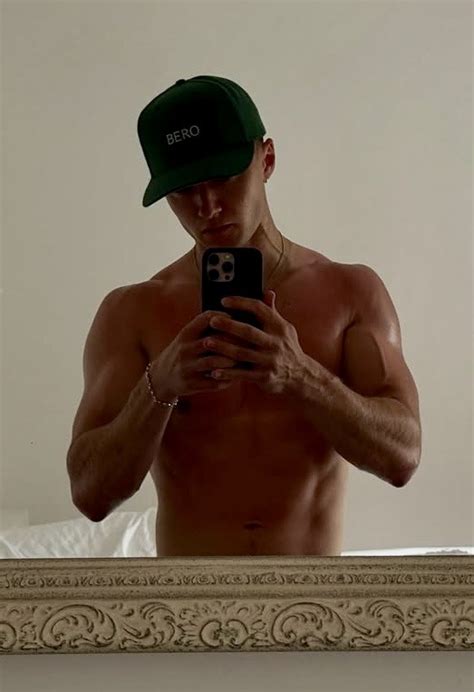 Image Tagged With Harrison Osterfield Harrisonosterfield Shirtless