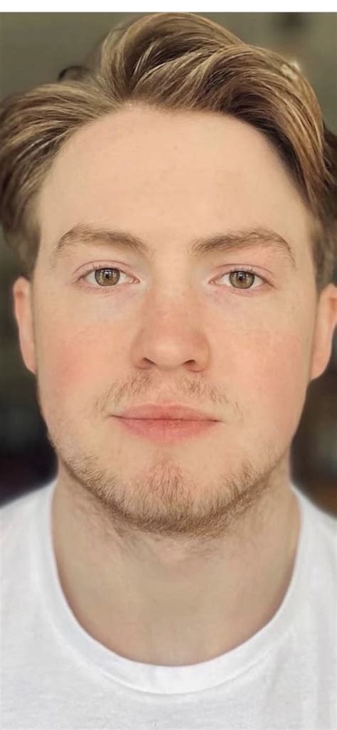 Pin By Fn 2187 On Kit Connor Cute Celebrity Guys Cute Actors Cute