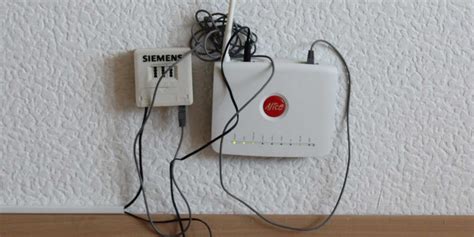 The Difference Between A Wifi Booster Repeater And Extender Explained Make Tech Easier