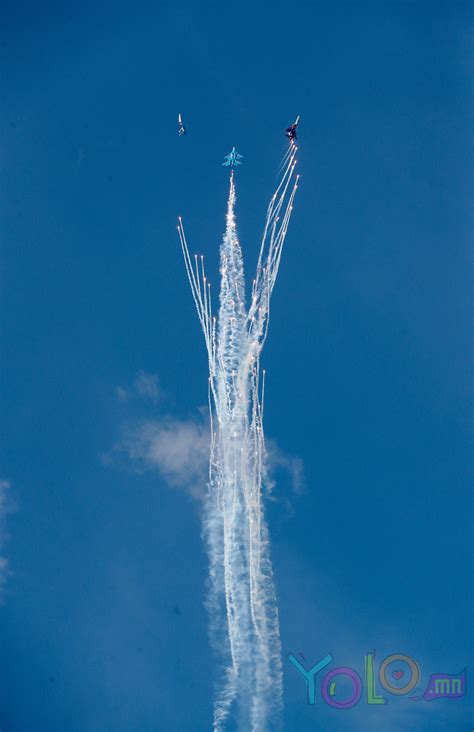 ОХУ ын агаарын цэргийн нислэгийн үзүүлбэр боллоо