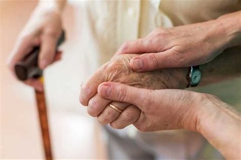 في اليوم العالمي لكبار السن 5 طرق للتعامل معهم المصري اليوم