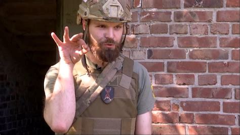 Випуск 18 Відомі люди Ілля Самойленко Офіцер управління розвідки полку «Азов із скляним