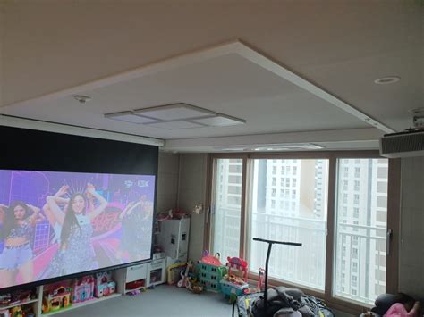 엘지 빔프로젝터 Hu710pw 거실에 100인치 전동 스크린 설치 네이버 블로그
