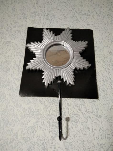 Декоративне дзеркало з металевим гачком — ціна 122 грн у каталозі Дзеркала Купити товари для